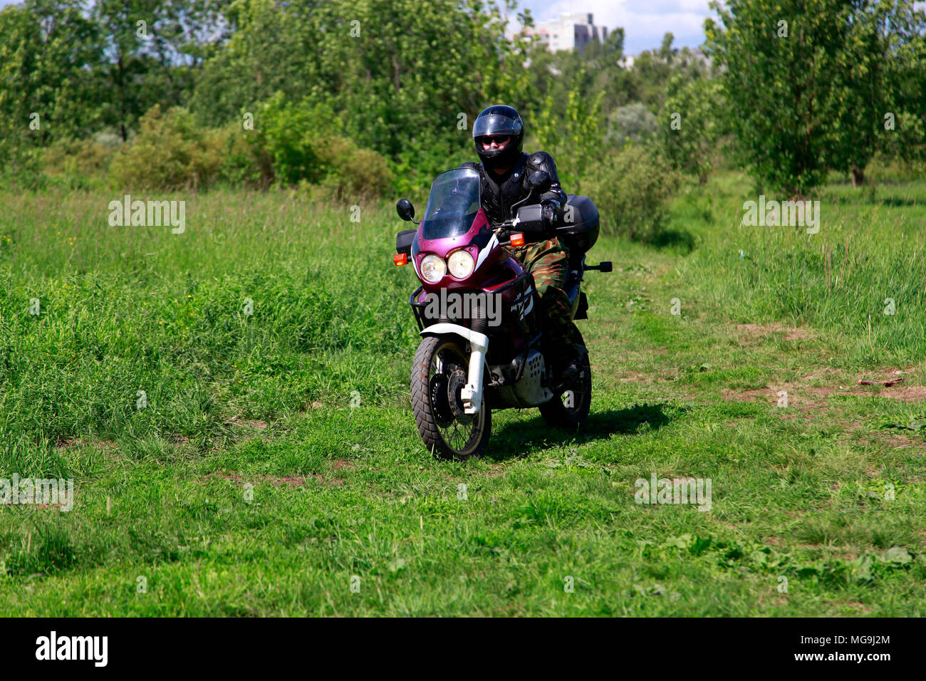 High speed motorcycle hi-res stock photography and images - Alamy