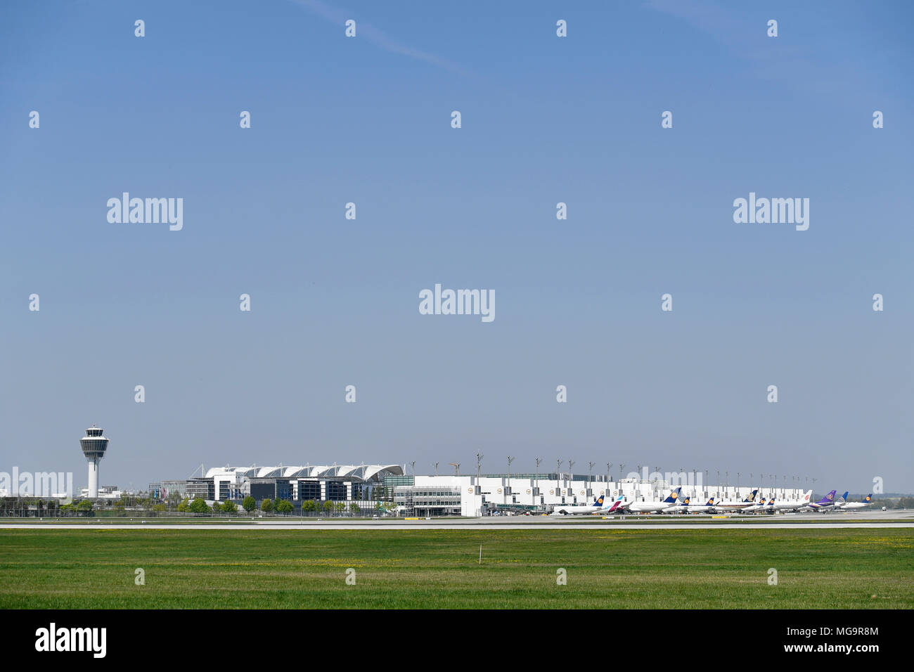 Overview, View, Terminal 2, Satellit, Lufthansa, Line Up, Aircraft ...