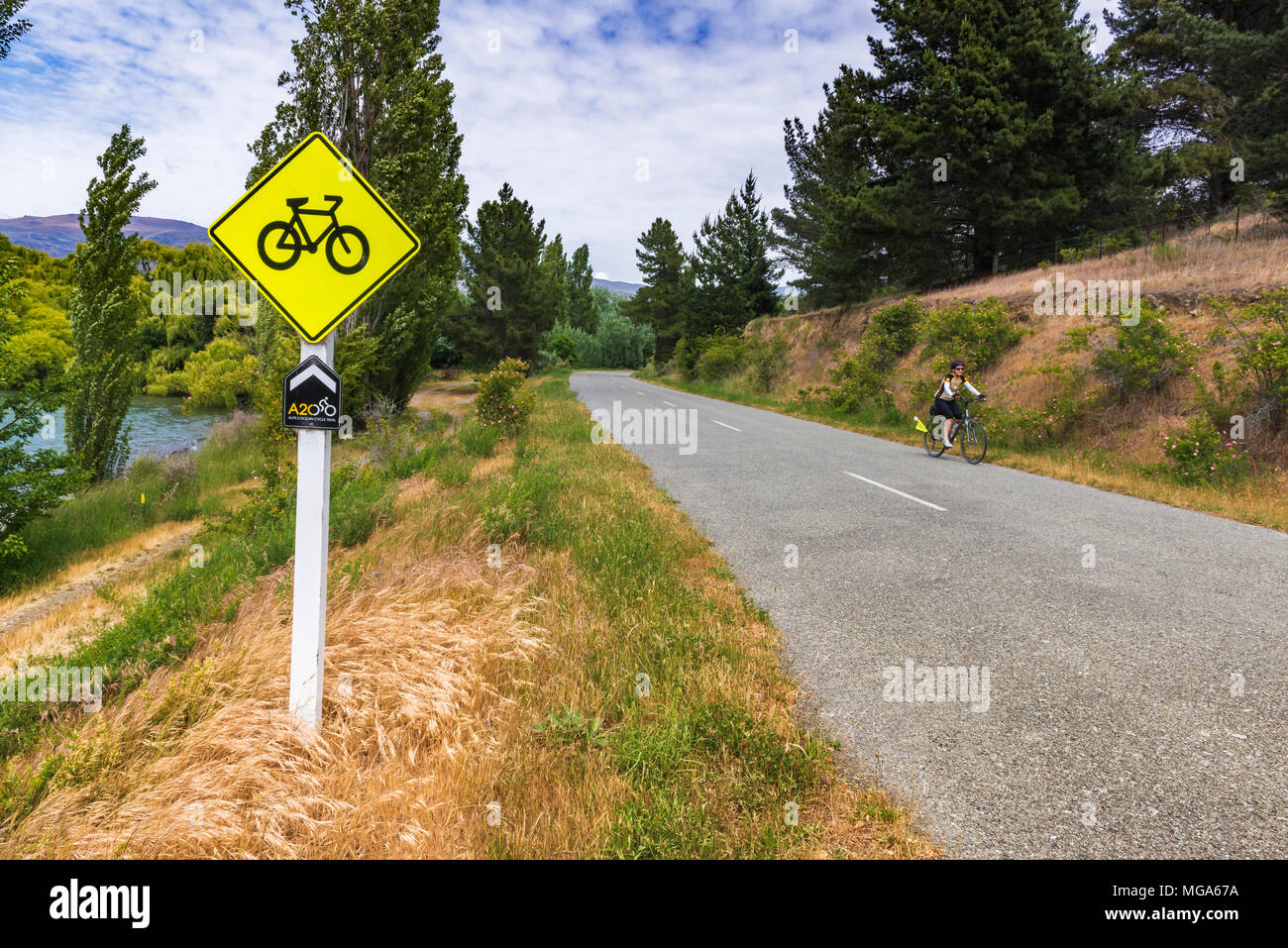 Lake moeraki hi-res stock photography and images - Alamy