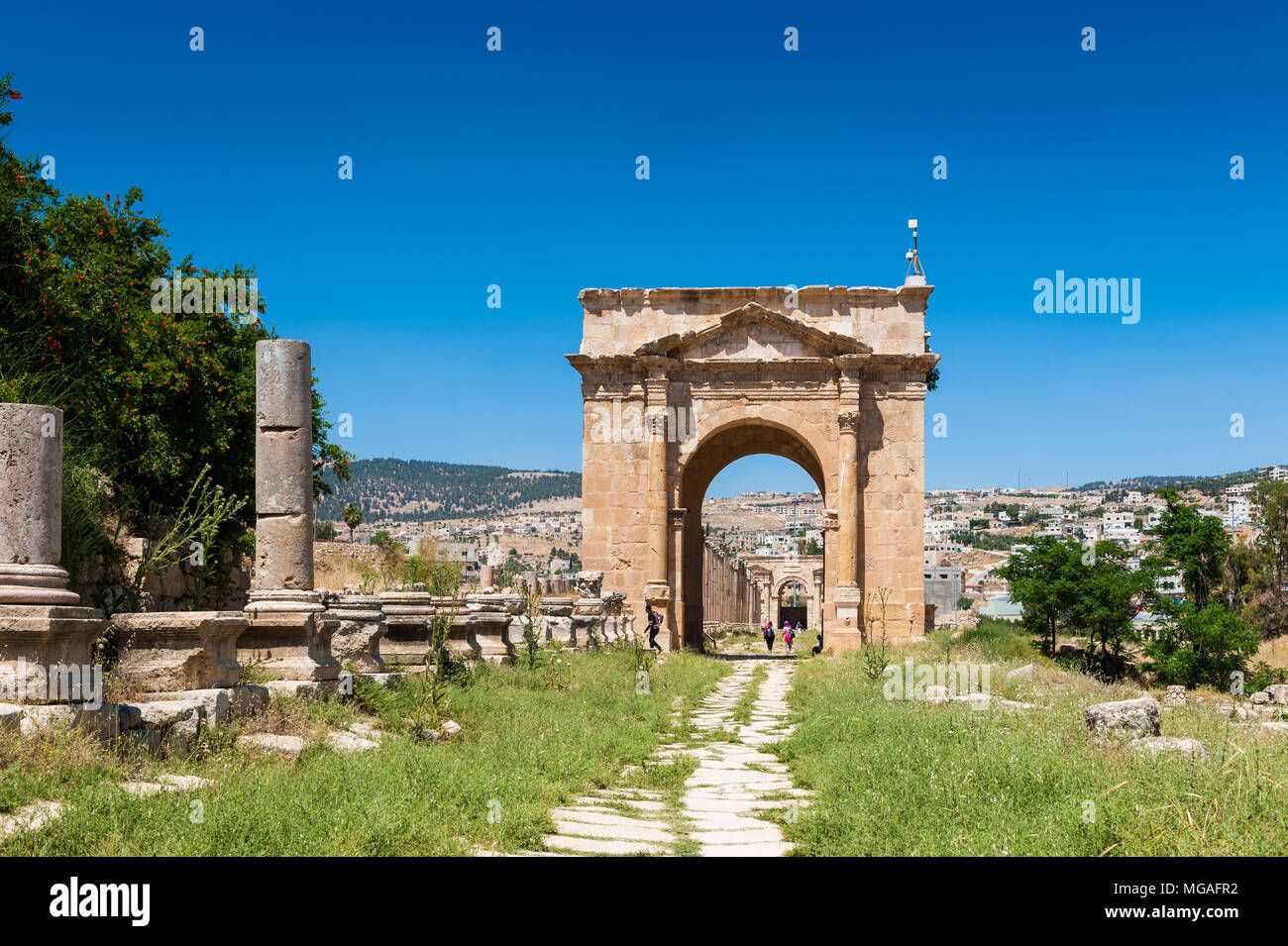 North gate of jerash hi-res stock photography and images - Alamy