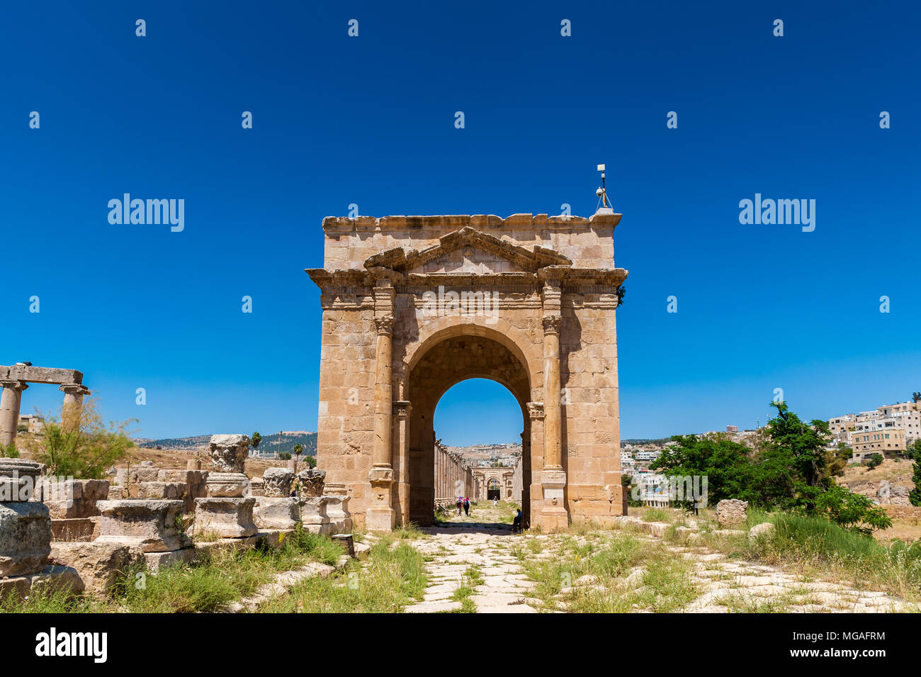 North gate of jerash hi-res stock photography and images - Alamy