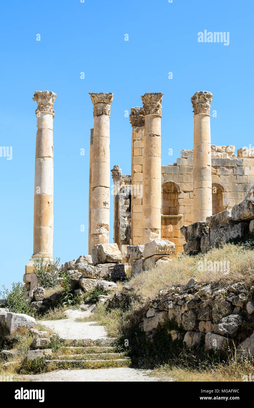 Artemis temple in Gerasa, Jerash Stock Photo - Alamy