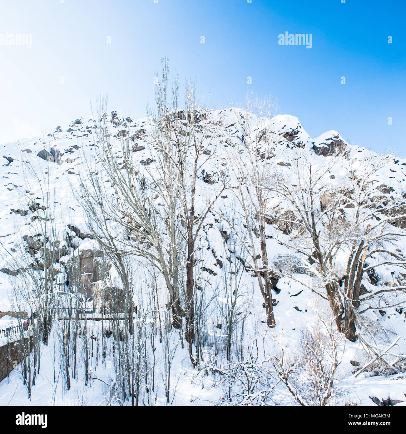 Alvand mountain hi-res stock photography and images - Alamy