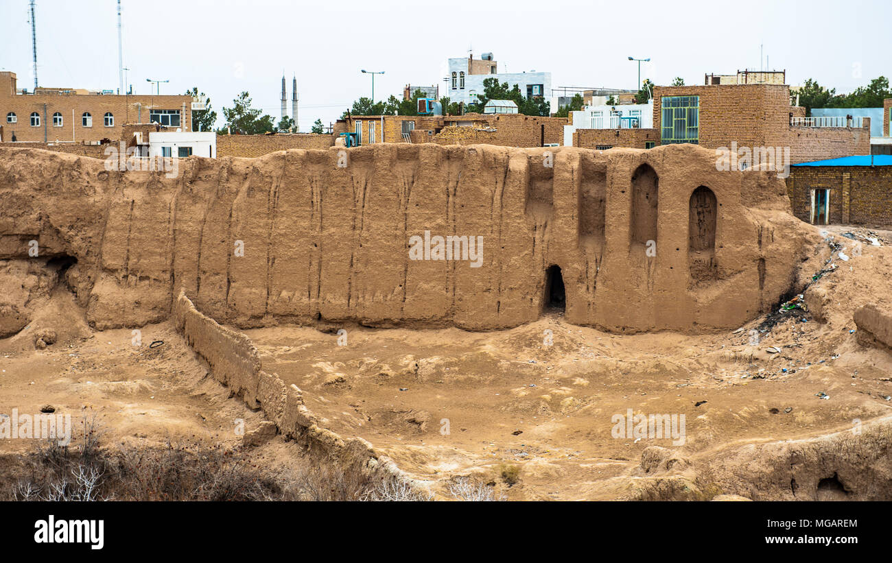Ruins of the old city of Meybod, Iran Stock Photo - Alamy