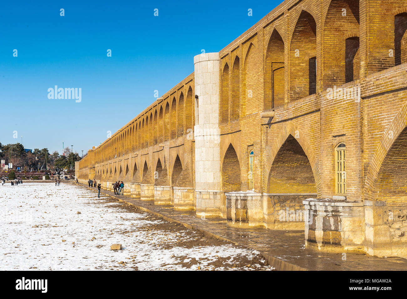 Winter in Isfahan, 33 pol Allah Verdi Khan bridge in Isfahan, Iran ...