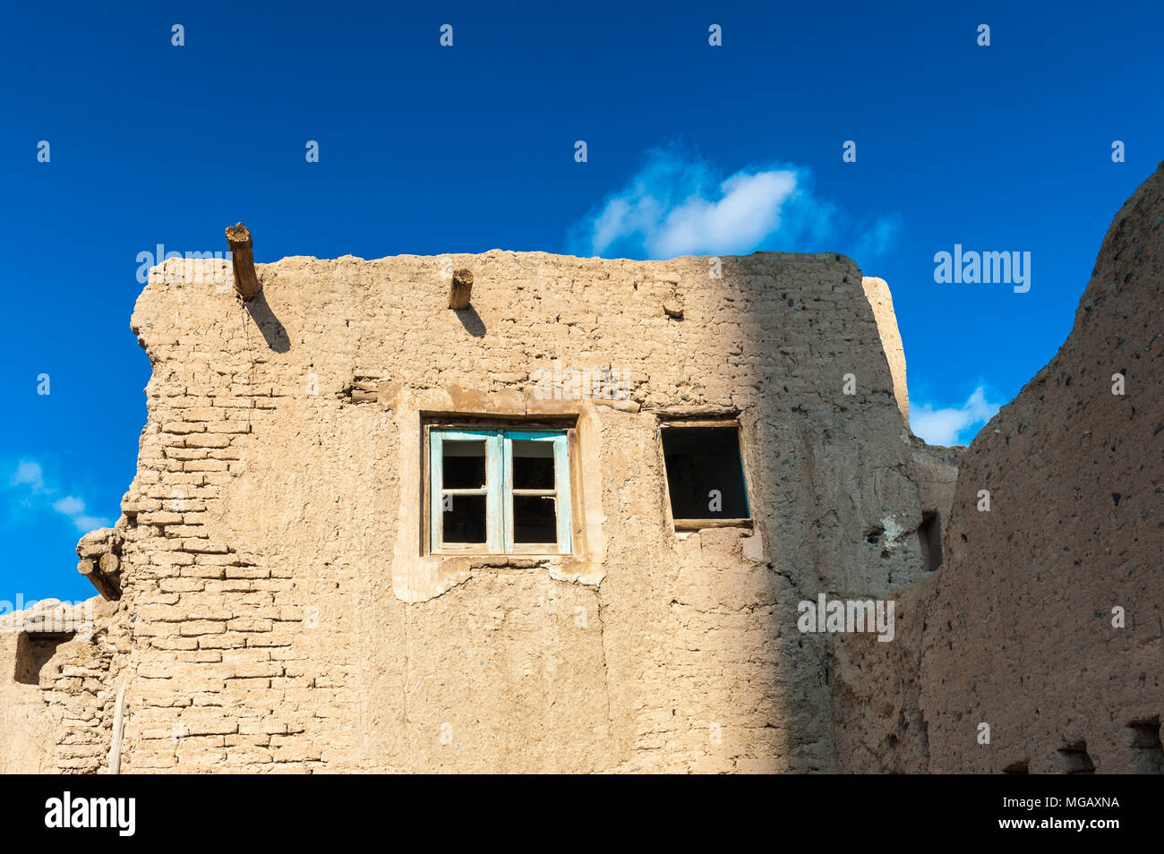 Destoyed house hi-res stock photography and images - Alamy