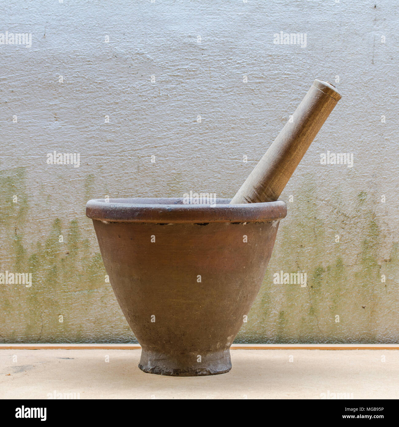 Mexican mortar pestle hi-res stock photography and images - Alamy