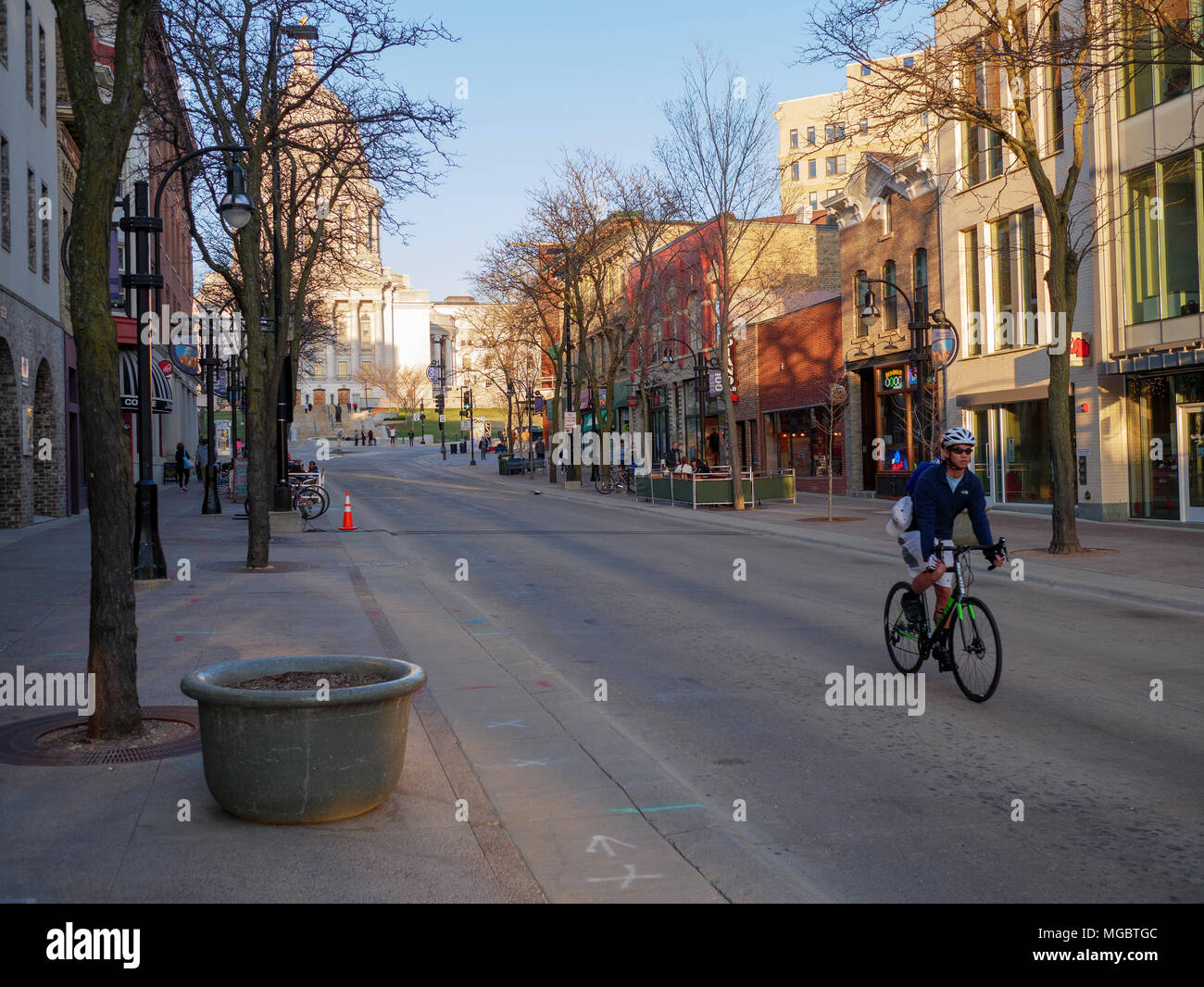 Madison wisconsin state street hi-res stock photography and images - Alamy