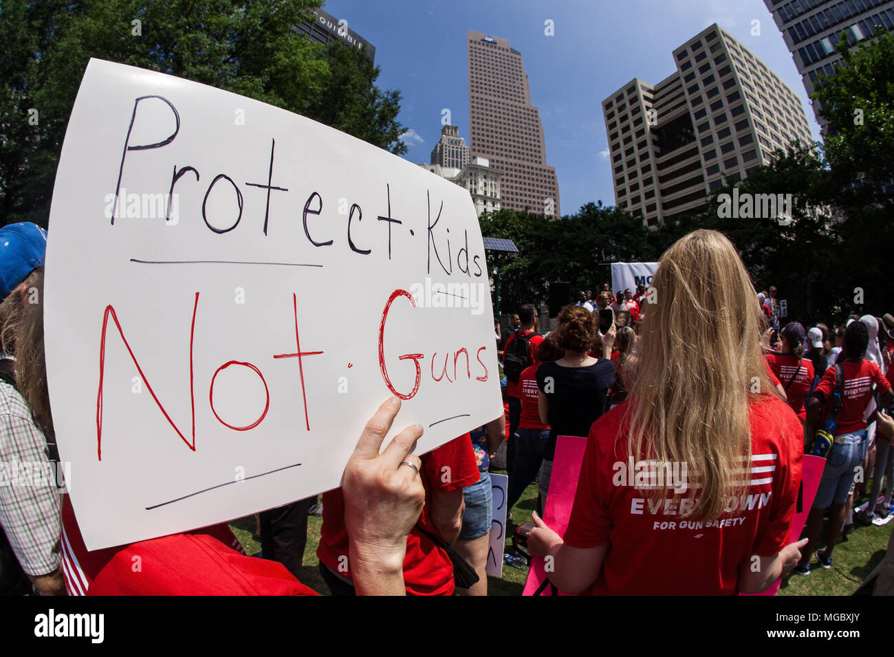 Kids on guns hi-res stock photography and images - Alamy