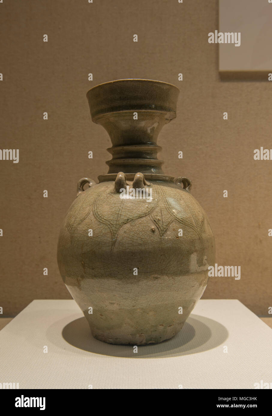 Ou kiln celadon pot with dish-shaped mouth in Zhejiang Museum in ...