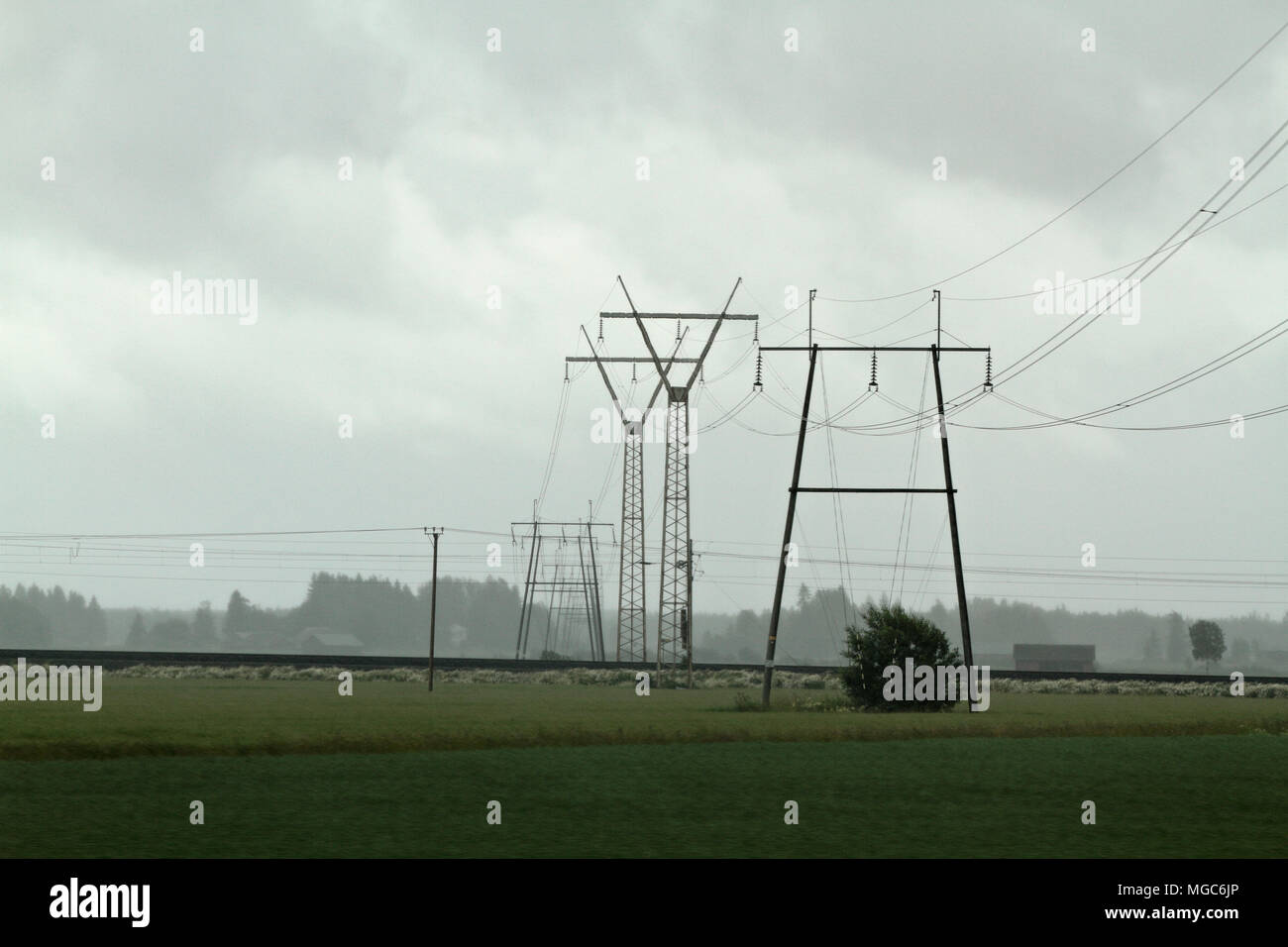Electric power line railroad hi-res stock photography and images - Alamy