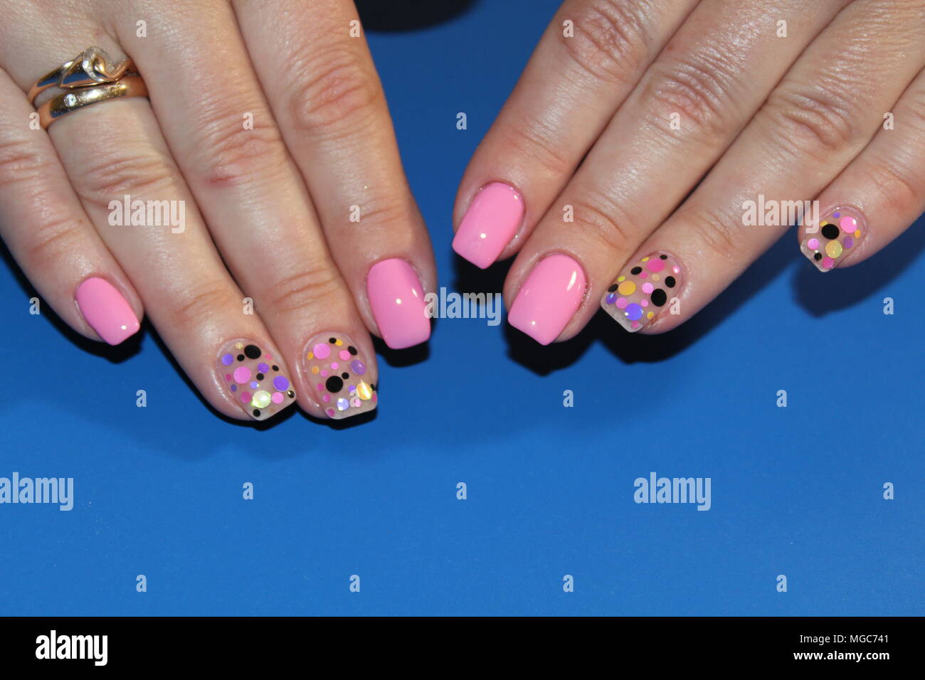 Chrome nails manicure hi-res stock photography and images - Alamy