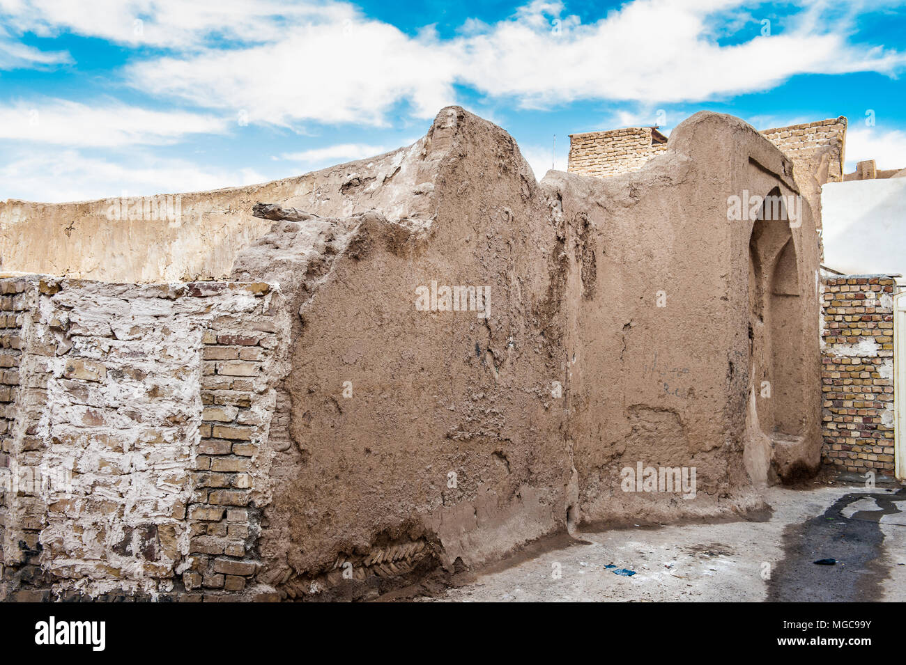 Street in ruins of Nushabad, Iran Stock Photo - Alamy