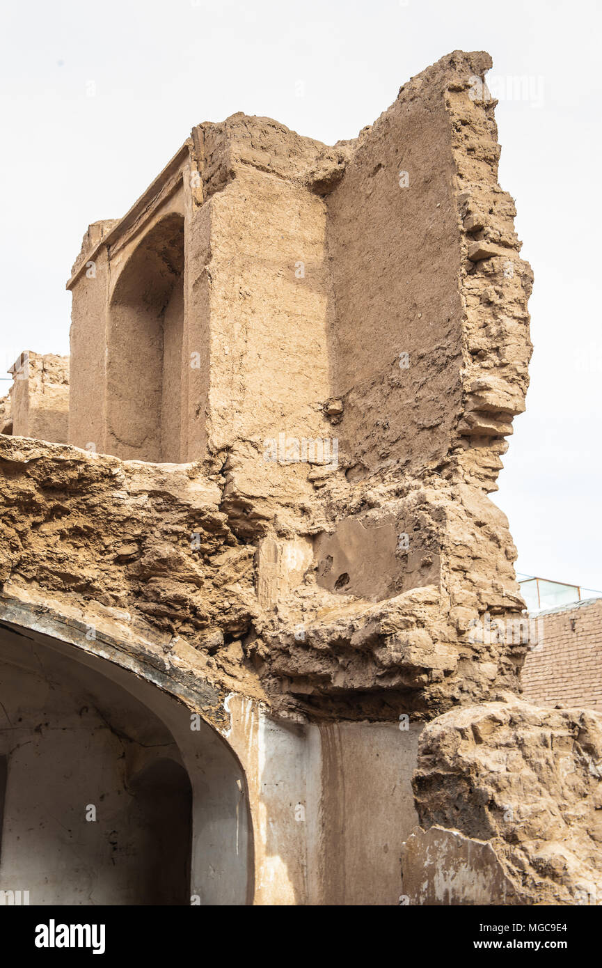 Ruins in the ancient area of Nushabad, Iran Stock Photo - Alamy