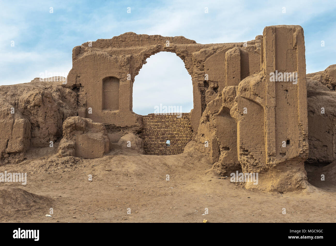 Clay fortress ruins in Kashan province of Iran Stock Photo - Alamy