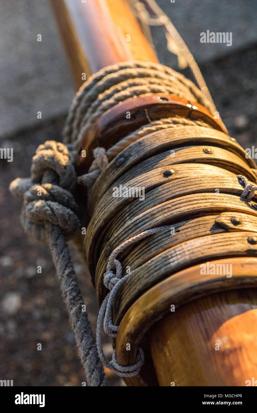 Wooden mast on a small sailing boat Stock Photo - Alamy