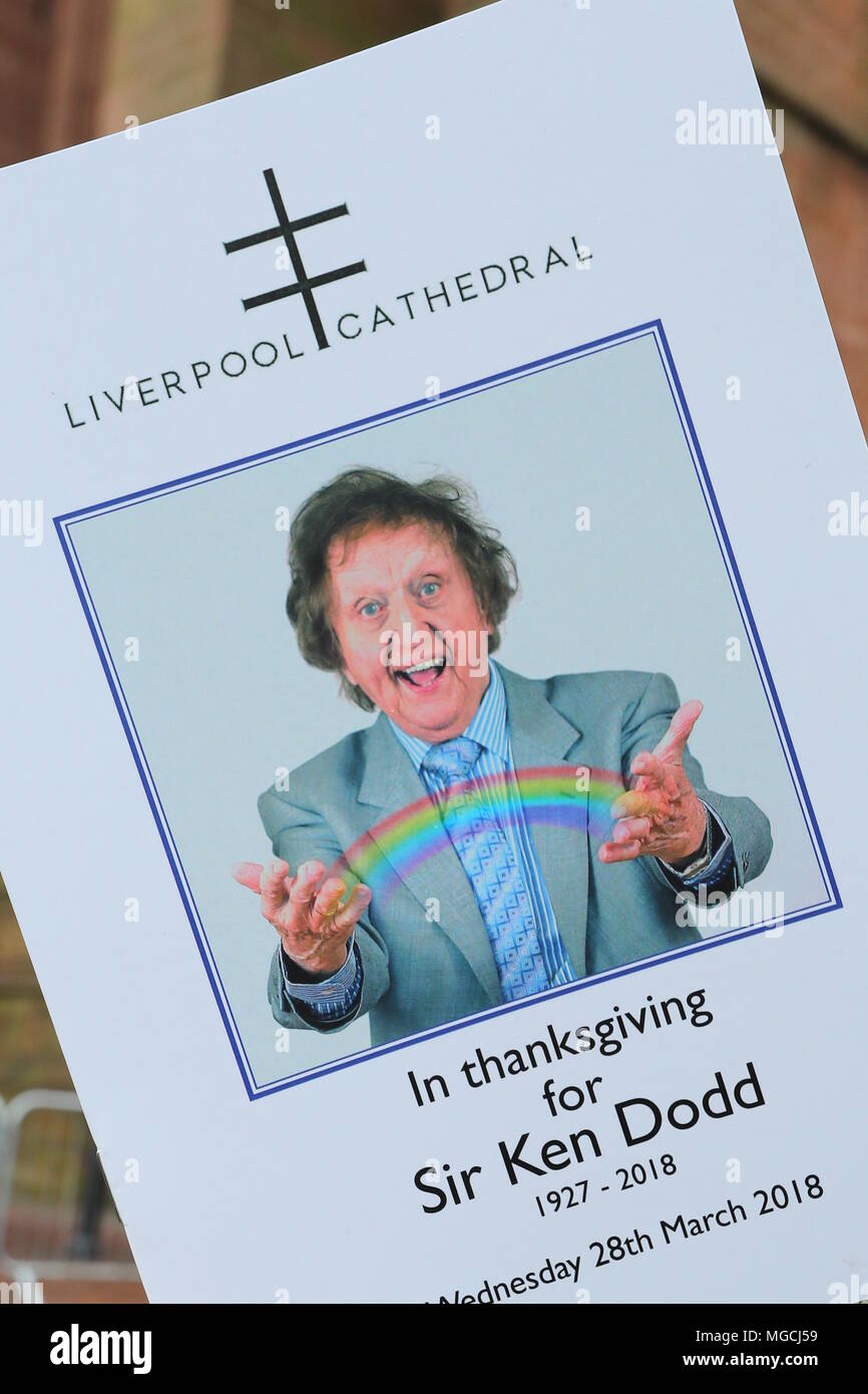 Ken dodd funeral hi-res stock photography and images - Alamy