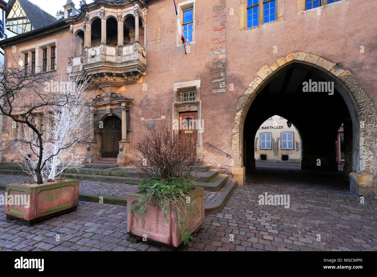 Old guard house hi-res stock photography and images - Alamy