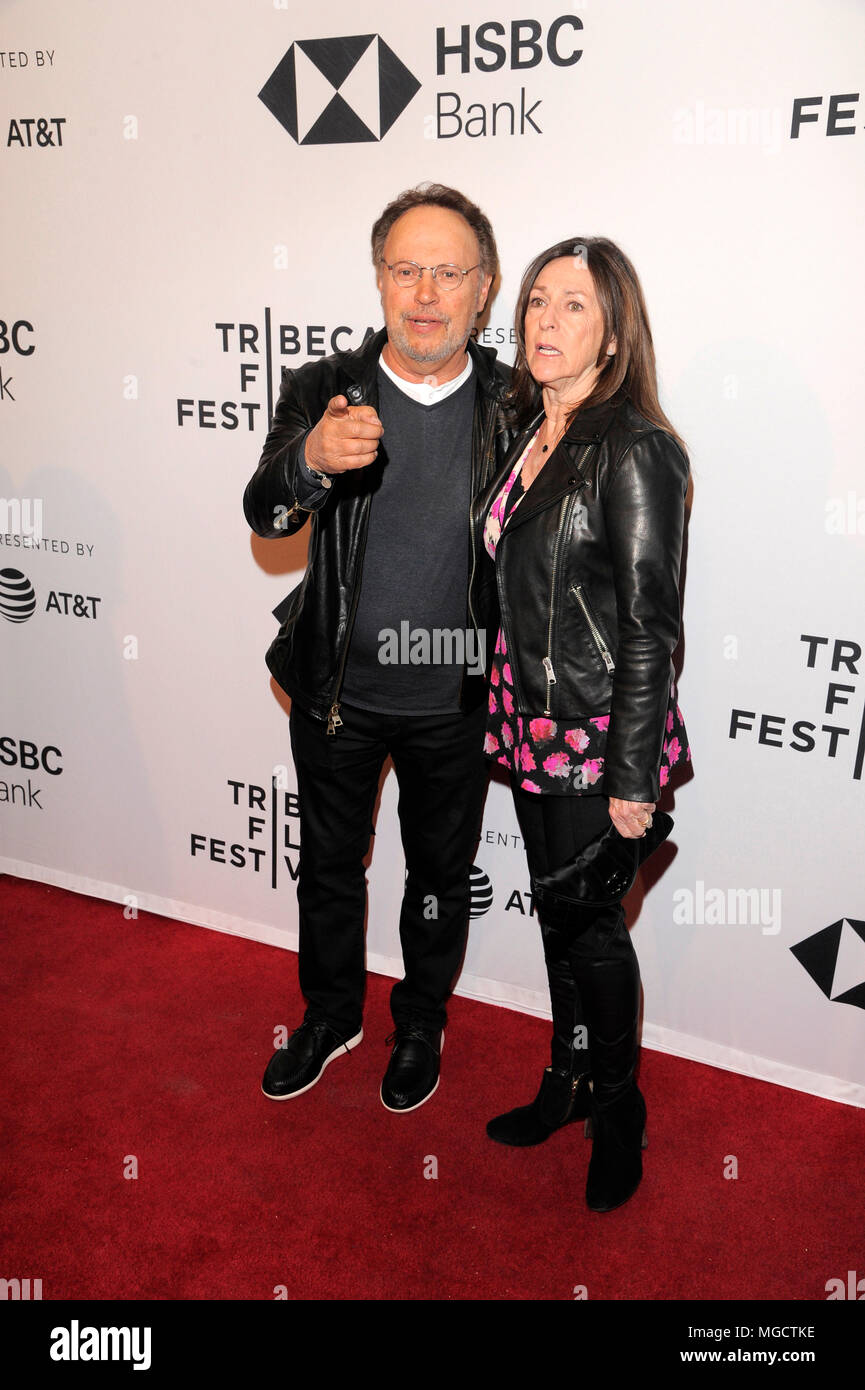 NEW YORK, NY - APRIL 23: Billy Crystal and Janis Crystal attend the ...