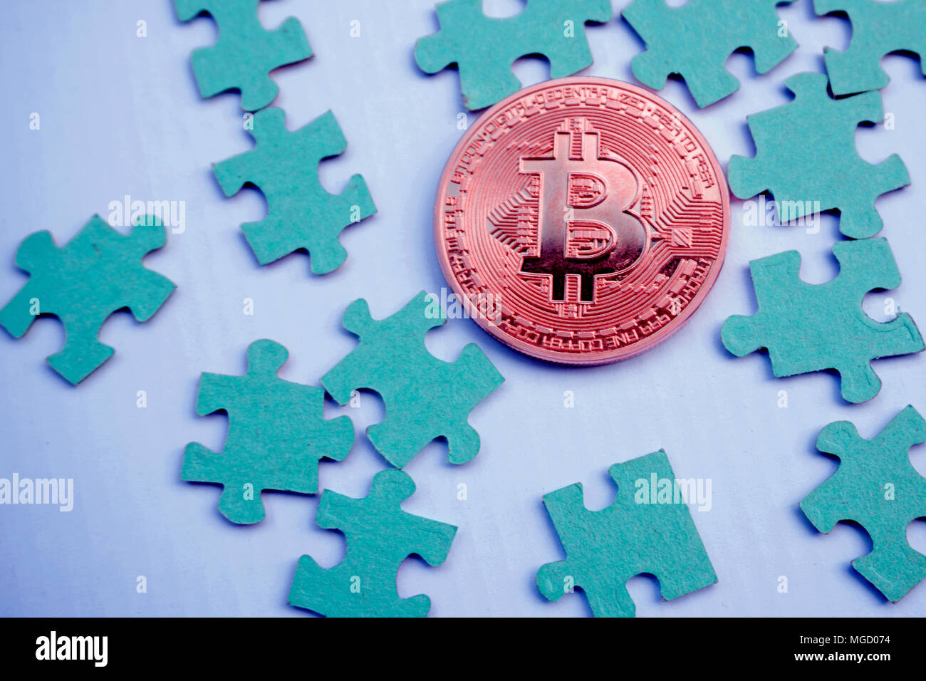 gold bitcoin and puzzles Stock Photo - Alamy