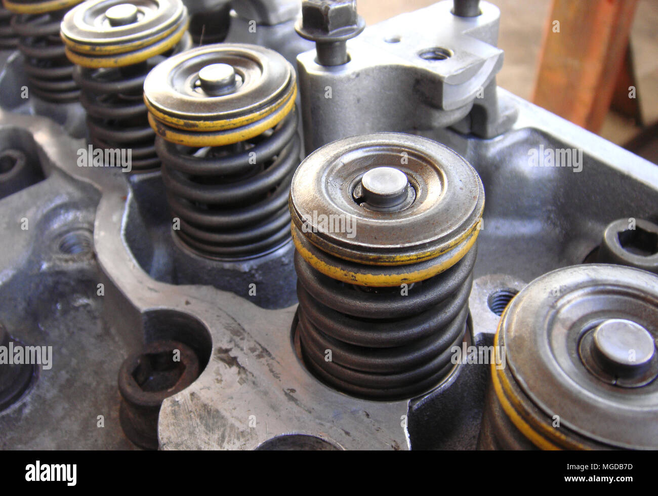 Damaged engine block hi-res stock photography and images - Alamy