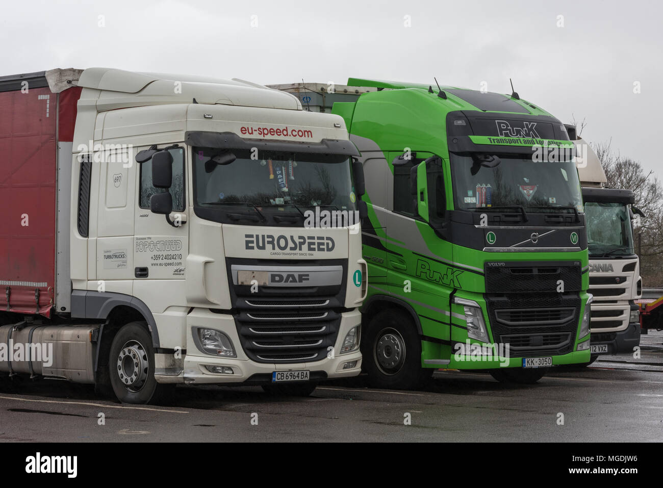 Motorway articulated lorries hi-res stock photography and images - Alamy