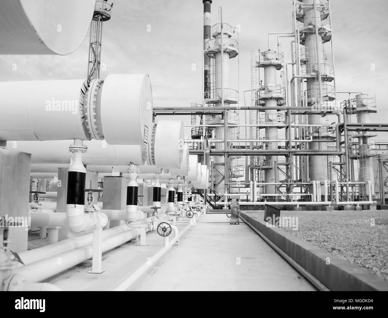Heat exchanger oil refinery hi-res stock photography and images - Alamy
