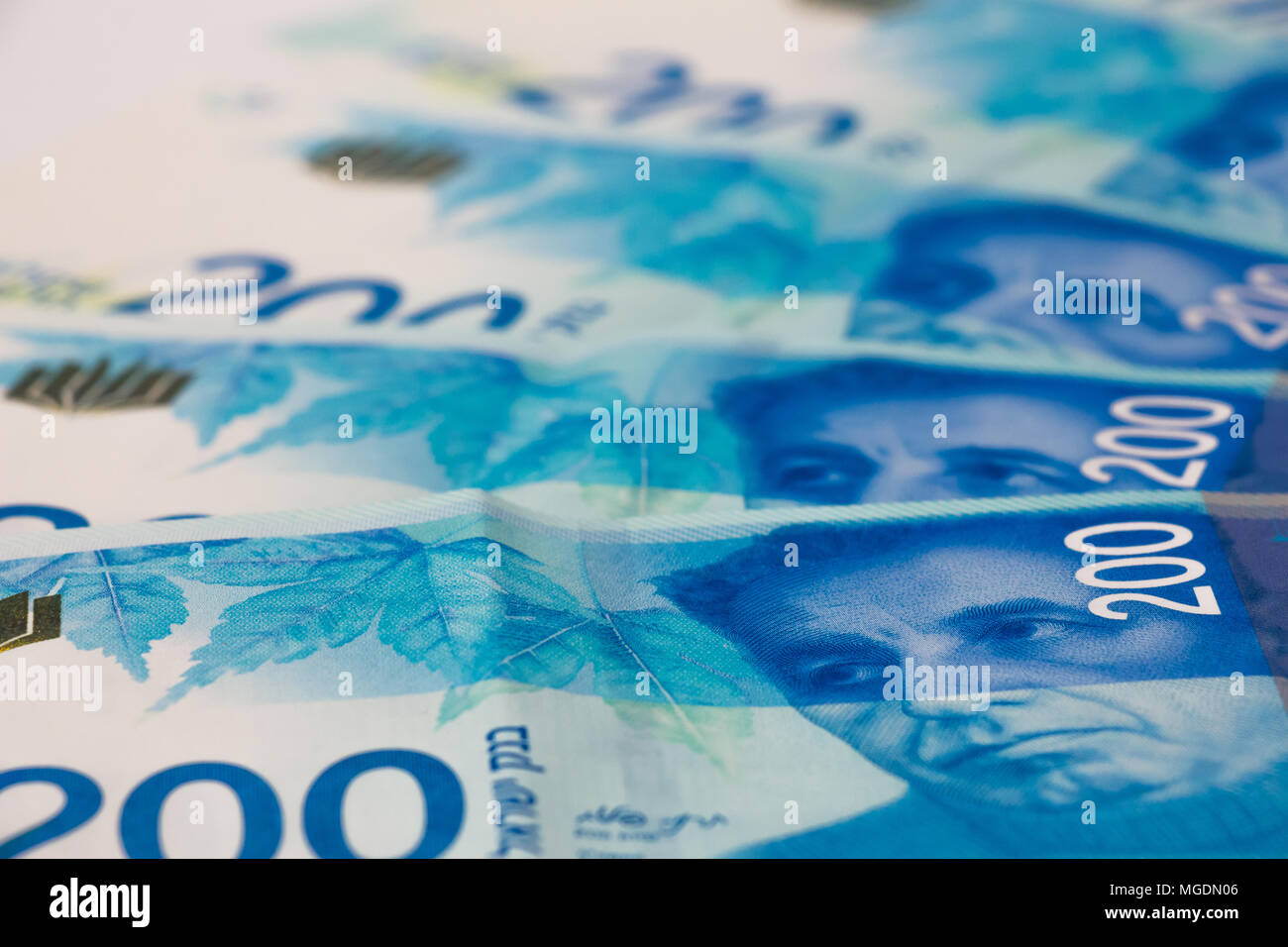 Stack of Israeli money bills of 200 shekel Stock Photo - Alamy