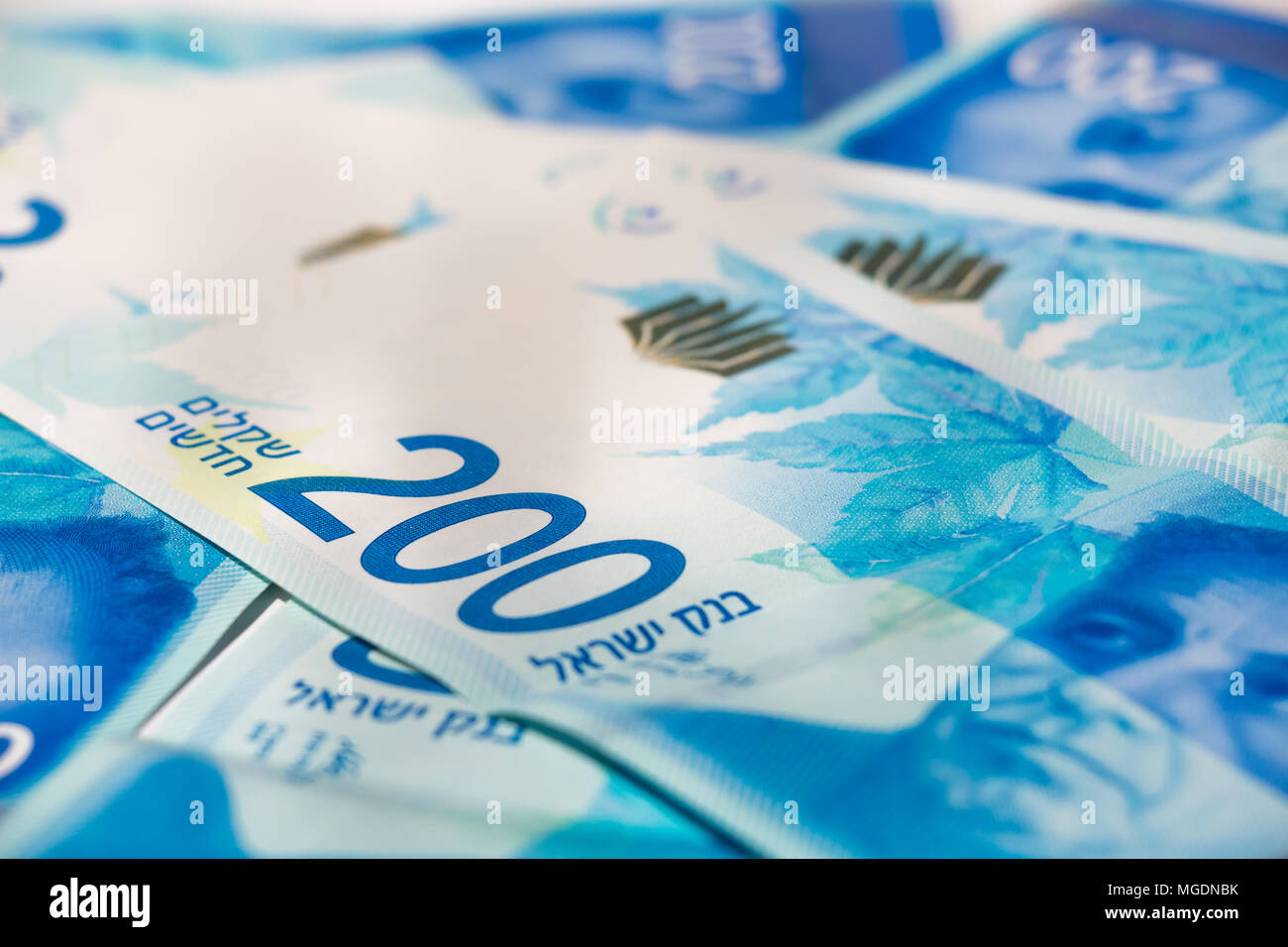 Stack of Israeli money bills of 200 shekel Stock Photo - Alamy