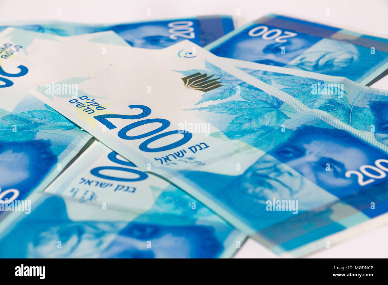 Stack of Israeli money bills of 200 shekel Stock Photo - Alamy