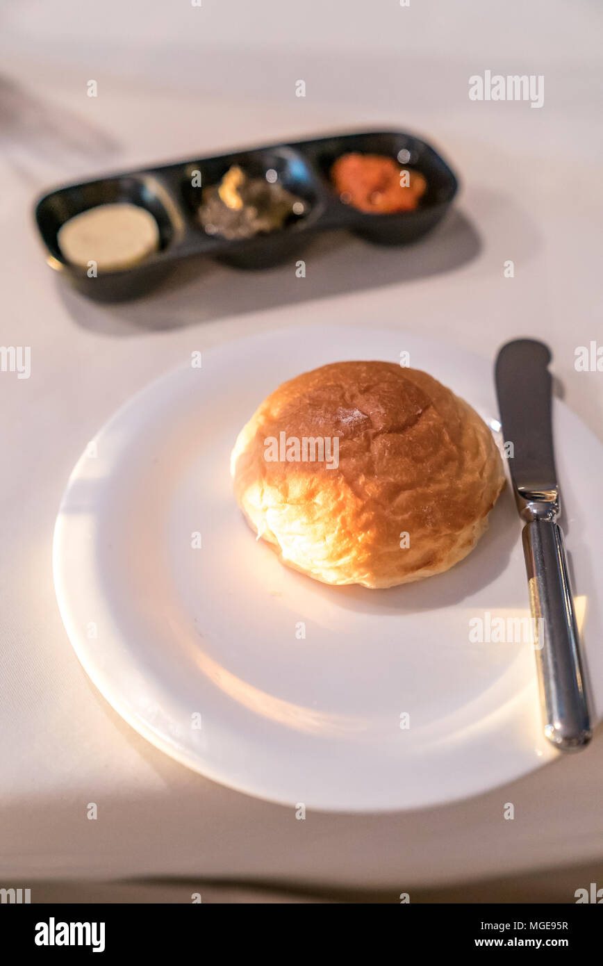 Soft bread roll plate hi-res stock photography and images - Alamy