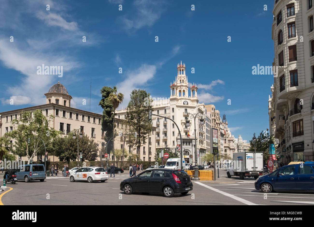 Valencia street scene, South Ciutat Vella district, Valencia, Spain ...