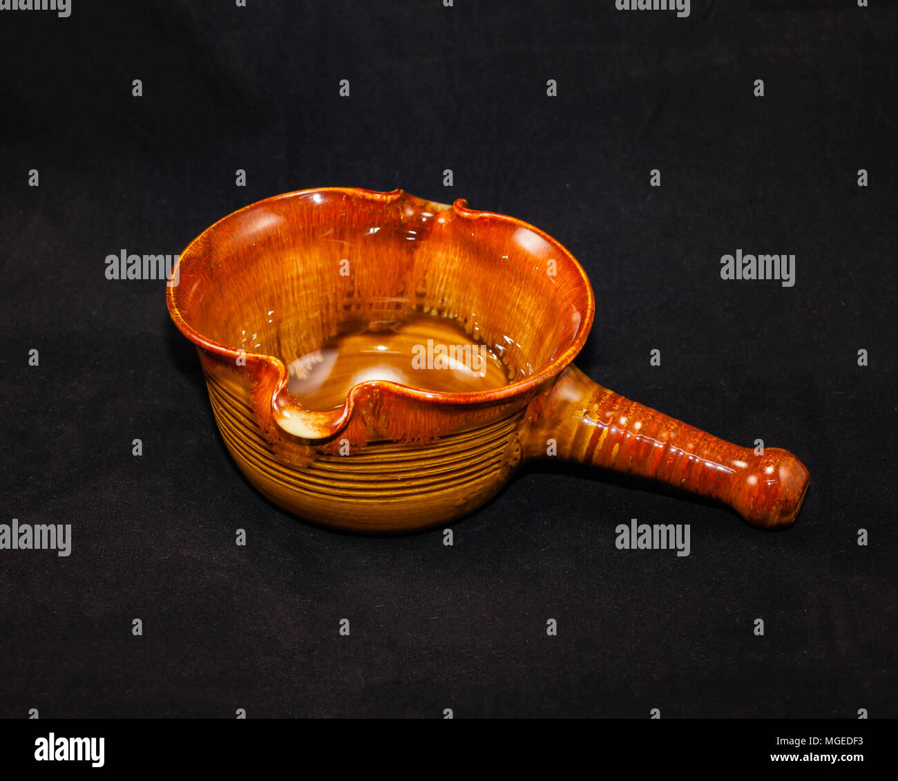 Ceramic gravy boat hi-res stock photography and images - Alamy