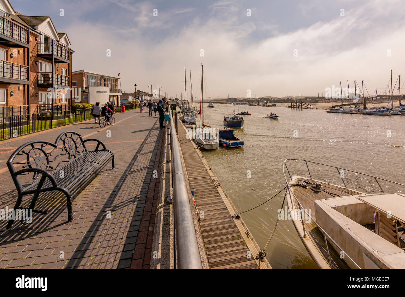 Riverside walkway along the River Arun, Littlehampton, UK Stock Photo ...