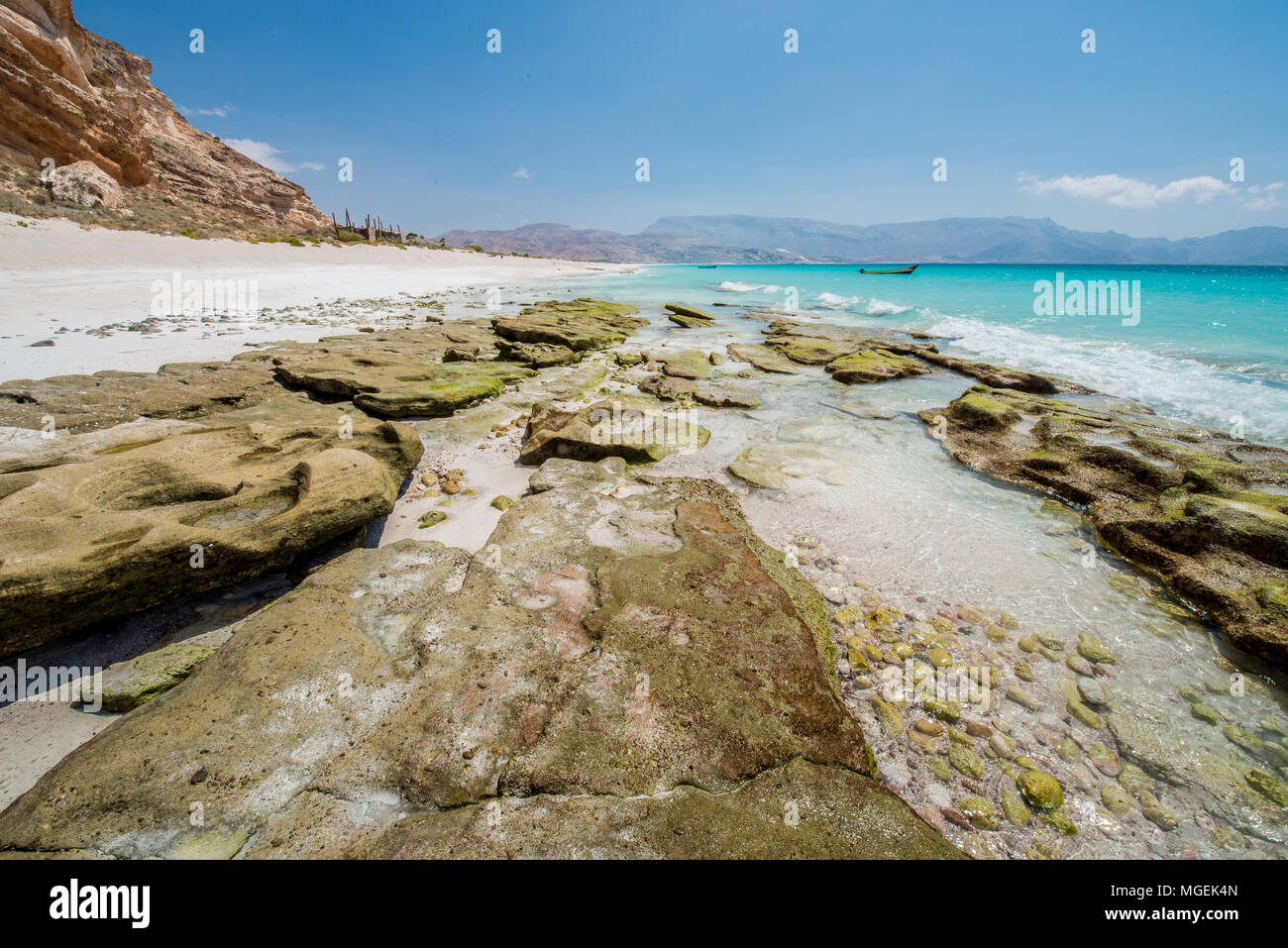 Beautiful wide view of the coast of the ocean Stock Photo - Alamy