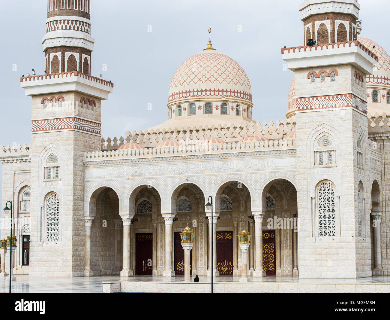 Al Saleh Mosque, Sana'a, Yemen Stock Photo - Alamy