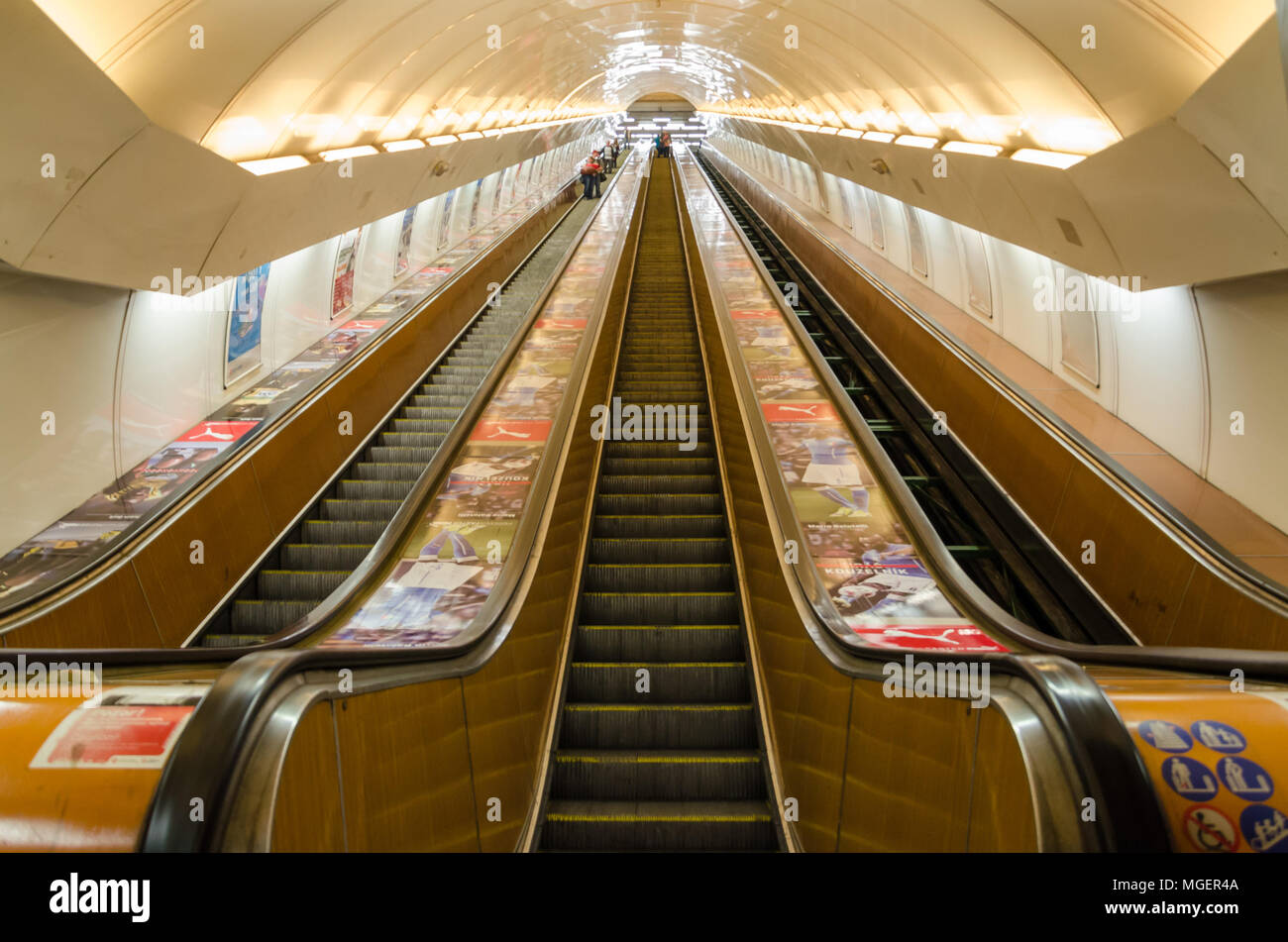 Escalator and lift hi-res stock photography and images - Alamy