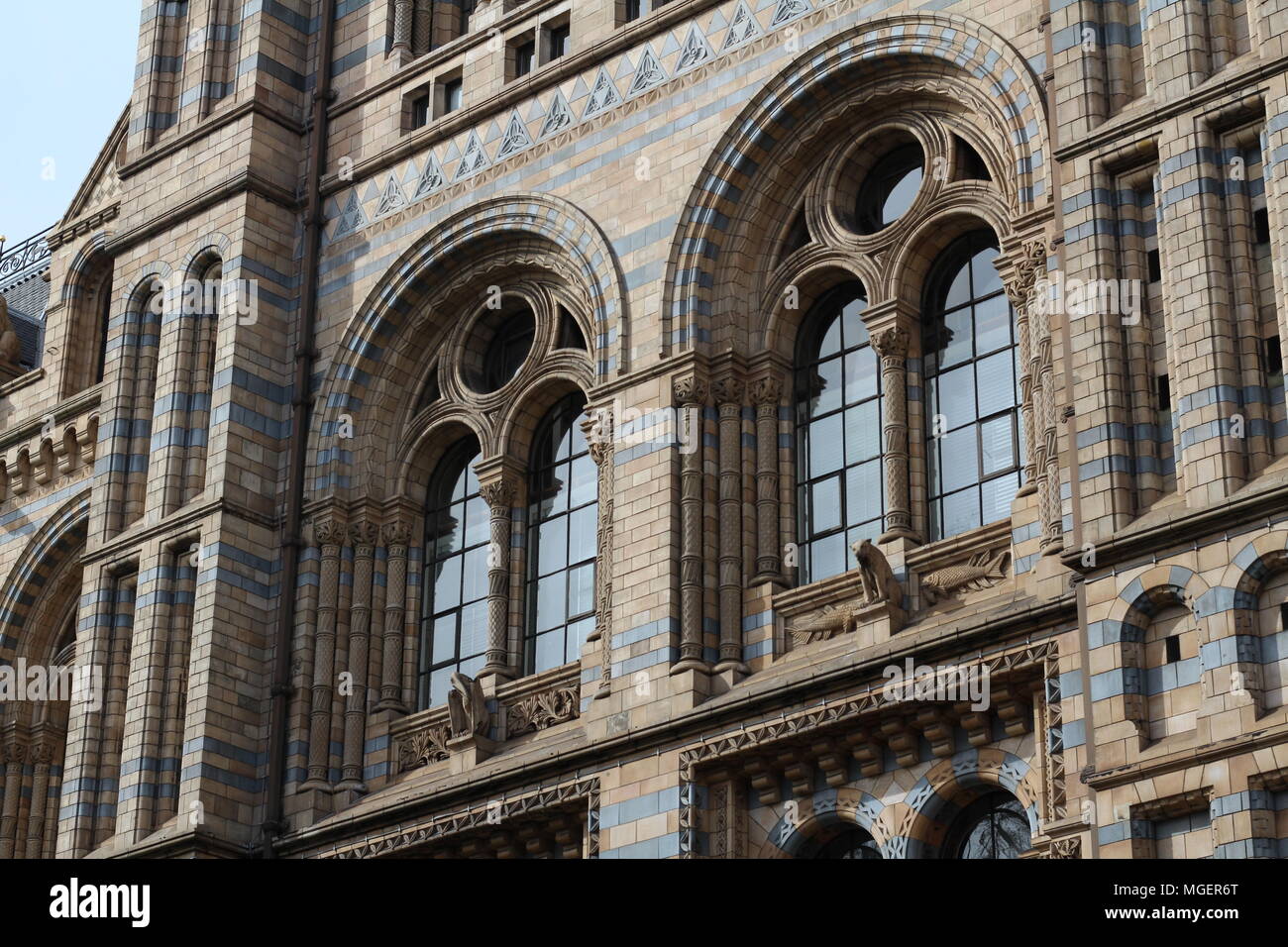 Gothic windows hi-res stock photography and images - Alamy