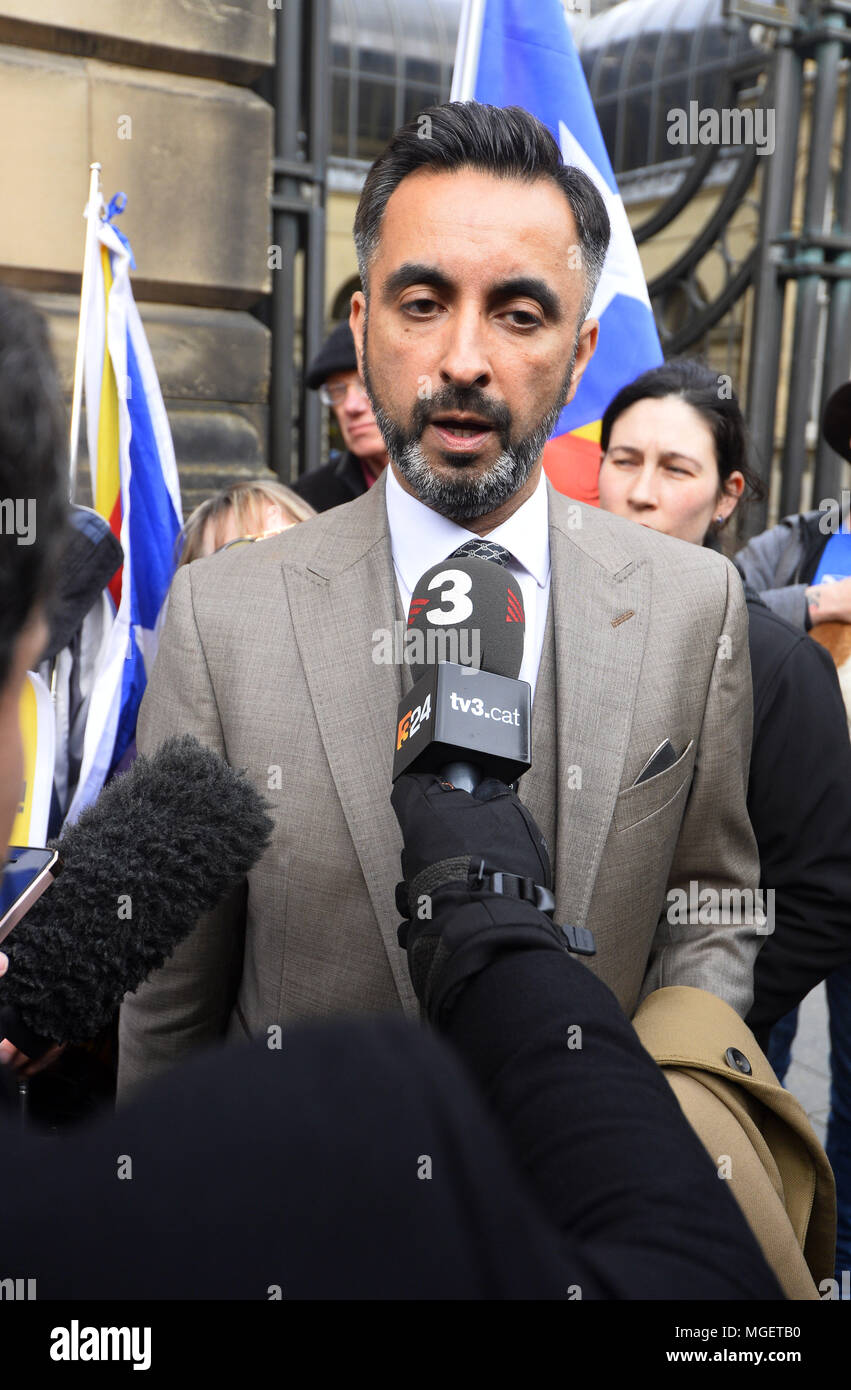 Lawyer aamer anwar outside edinburgh sheriff court hi-res stock ...