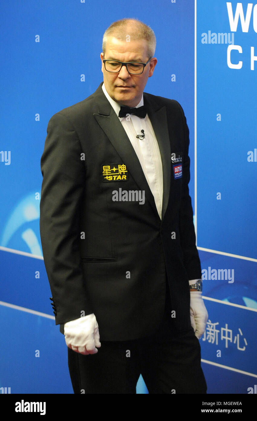 Referee Jan Verhaas during day eight of the 2018 Betfred World Championship at The Crucible Sheffield Stock Photo Alamy