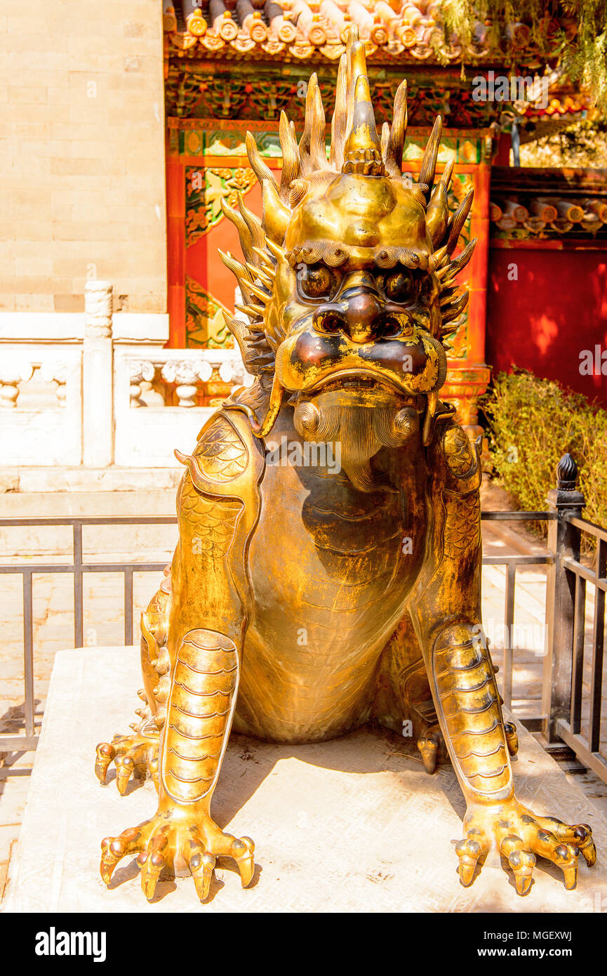 Dragon statue at the Forbidden City, Palace Museum. Imperial Palaces of ...