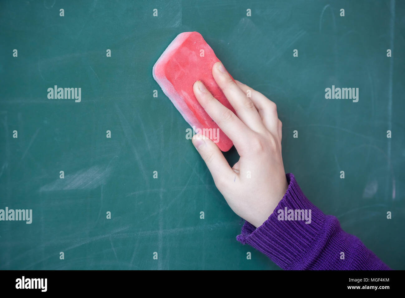 School blackboard girl cleaning hi-res stock photography and images - Alamy