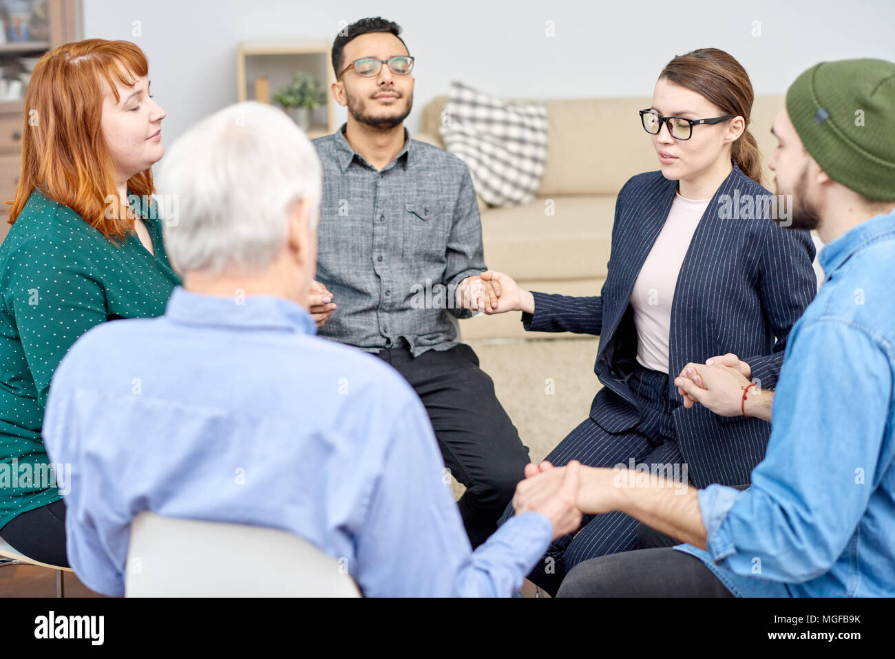 Group therapy session at full speed: patients suffering from phobias ...