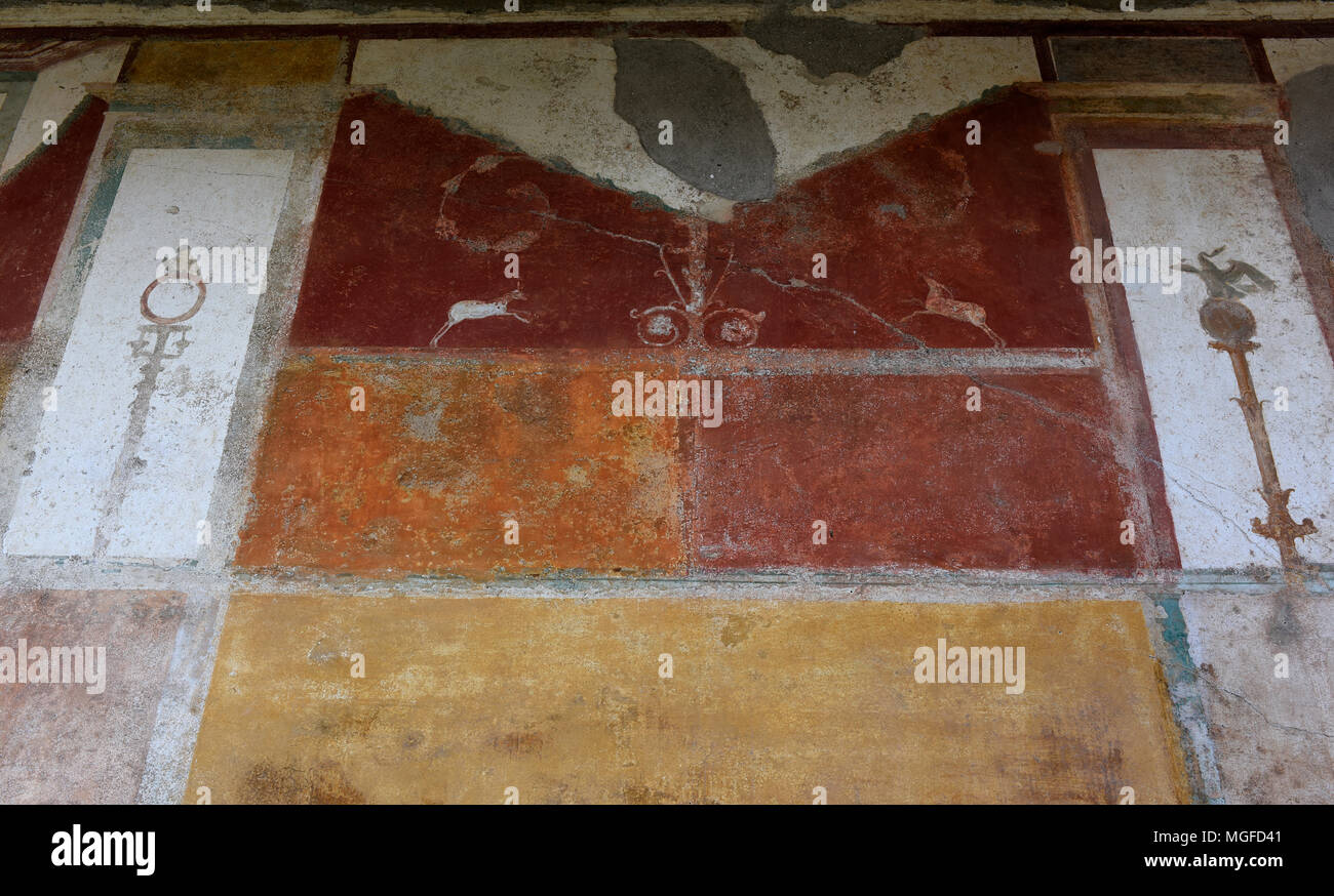 Roman fresco pompeii birds hi-res stock photography and images - Alamy