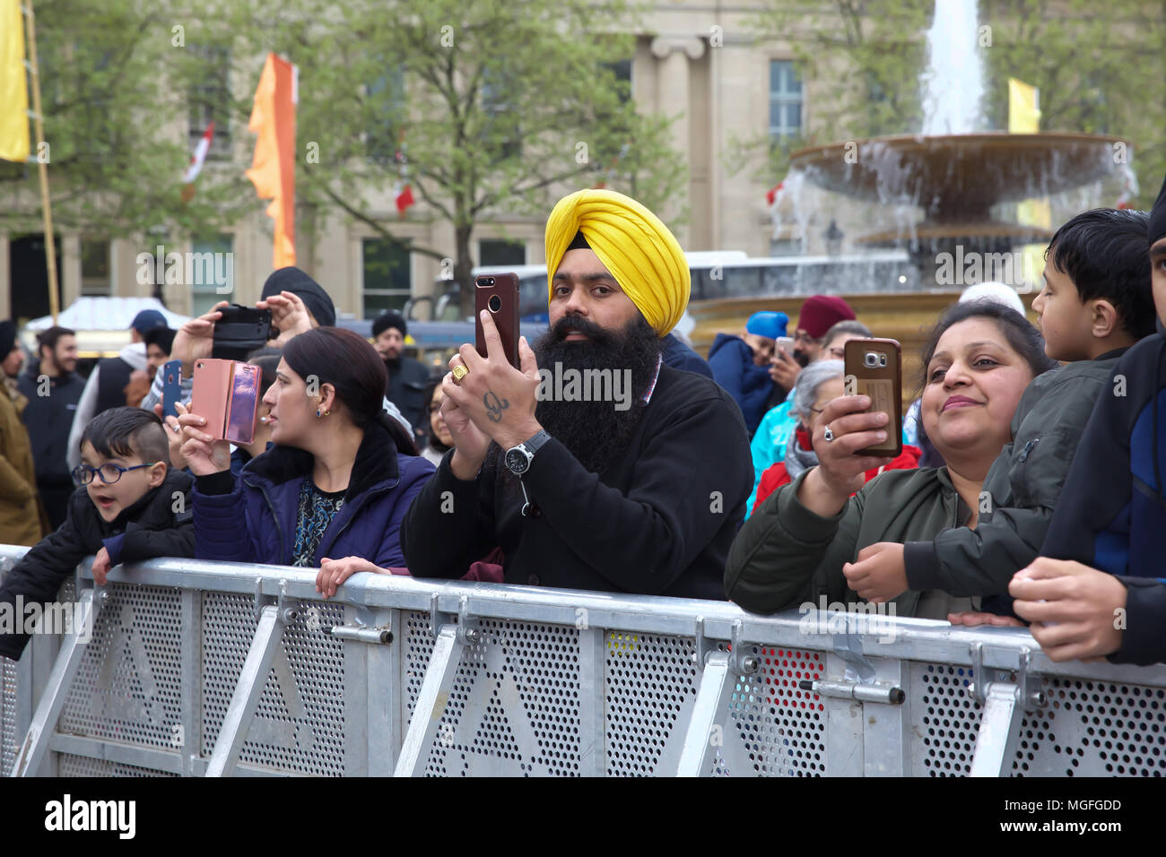 Sikh khalsa army hi-res stock photography and images - Alamy
