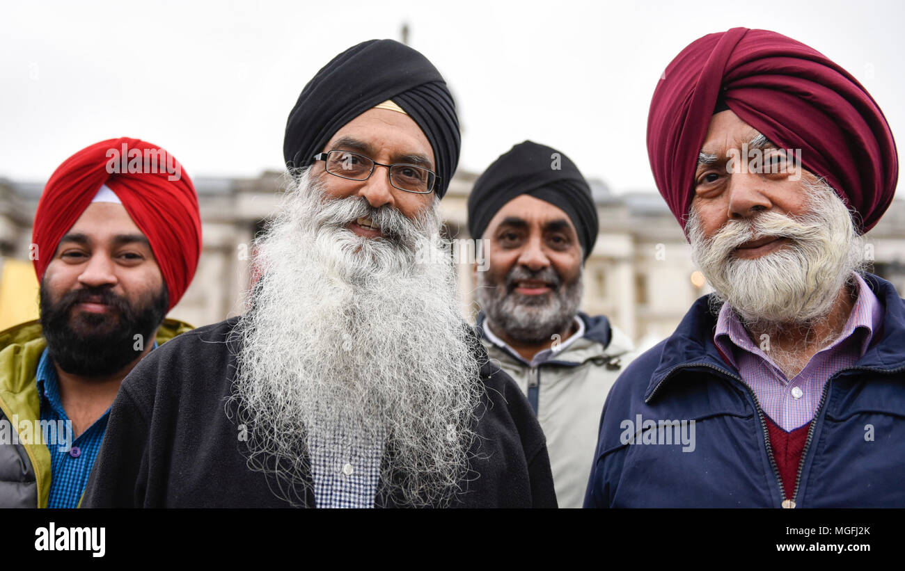 Sikh in london wearing turban hi-res stock photography and images - Alamy