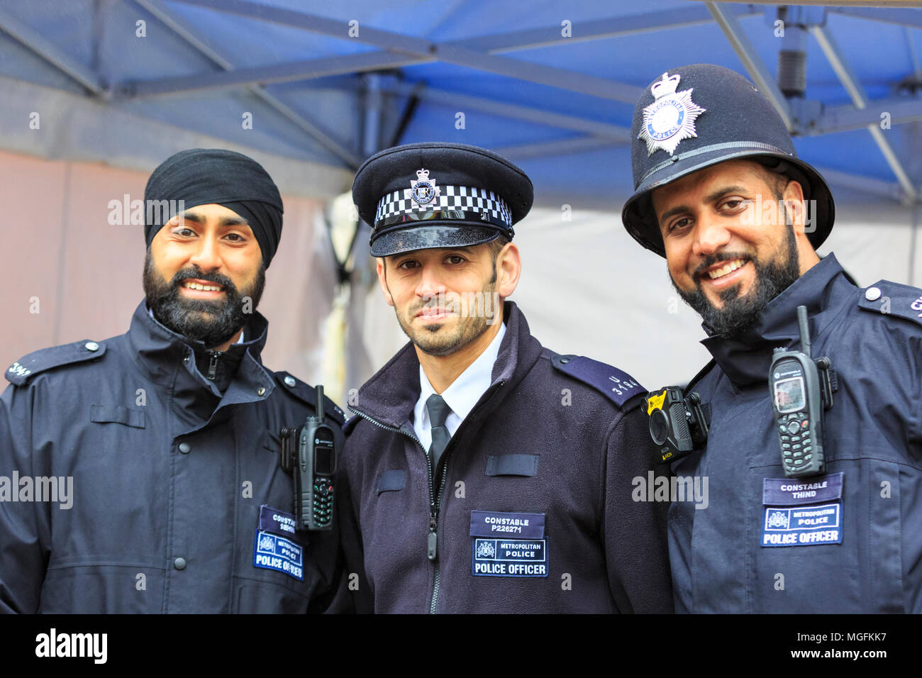 England police sikh hi-res stock photography and images - Alamy