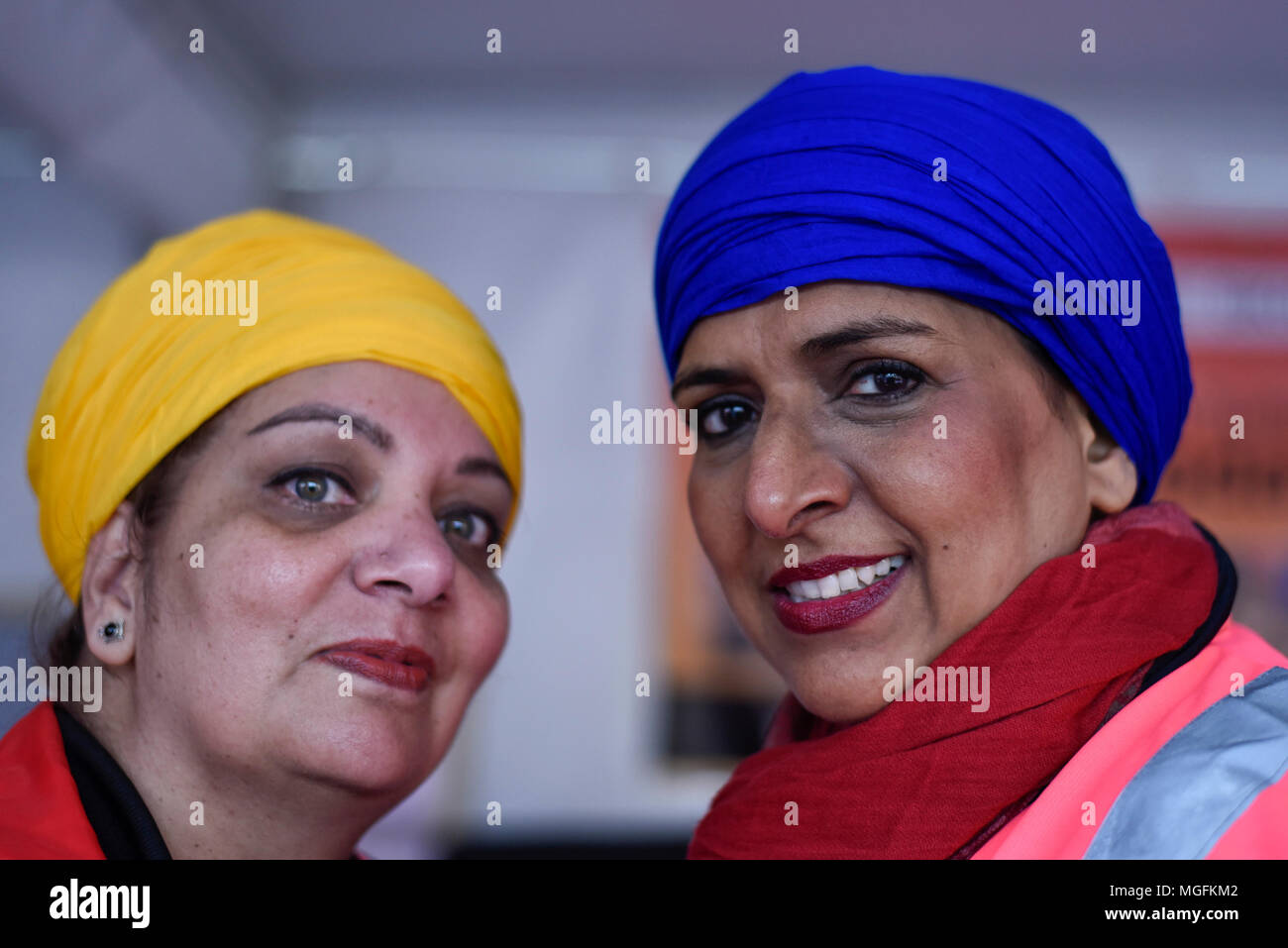 Sikh in london wearing turban hi-res stock photography and images - Alamy