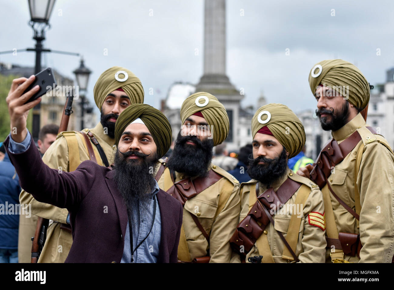 Sikh khalsa army hi-res stock photography and images - Alamy