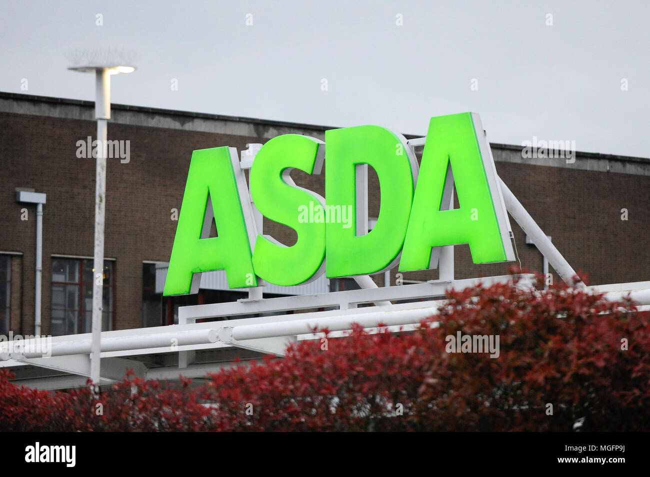 800 stores hi-res stock photography and images - Alamy